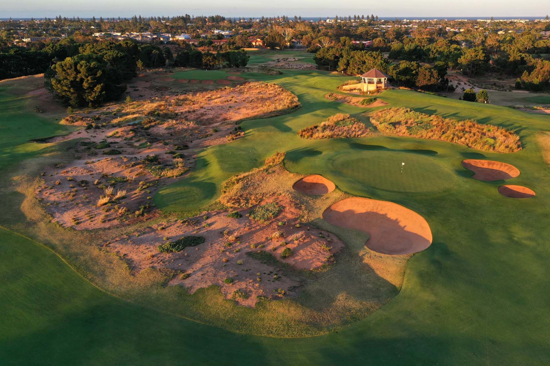 Royal Adelaide Golf Club – Four Reds Golf Holidays
